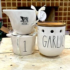 Rae Dunn | Kitchen | Rae Dunn Garlic Measuring Cup Cups Milk Pour Cow ...